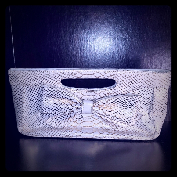 Cache | Bags | Cache Cute Bow Clutch Handbag | Poshmark